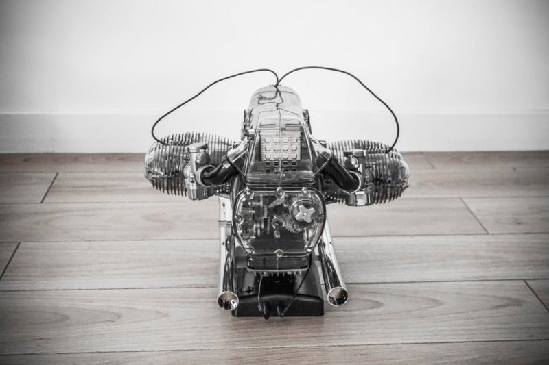 BMW R90 S Boxer engine model of the brand Franzis