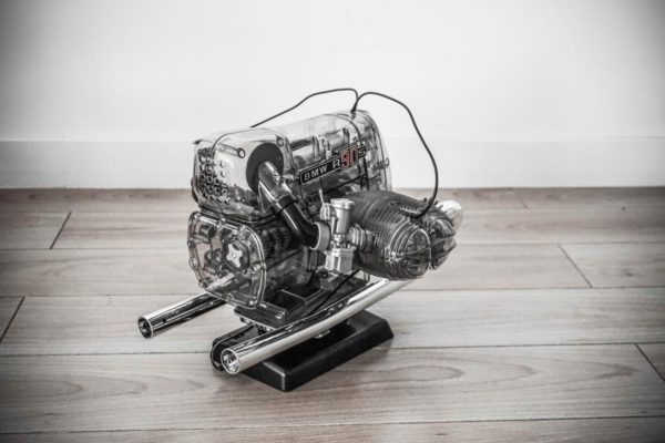 BMW R90 S Boxer engine model of the brand Franzis